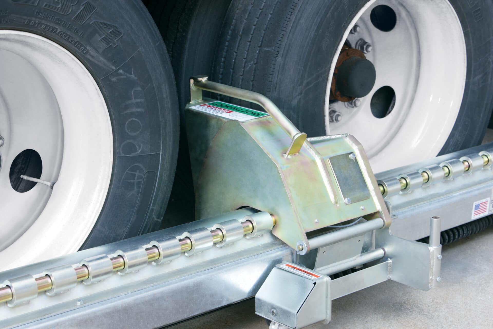 Manual Wheel Lock Truck Restraint - Ulti Group