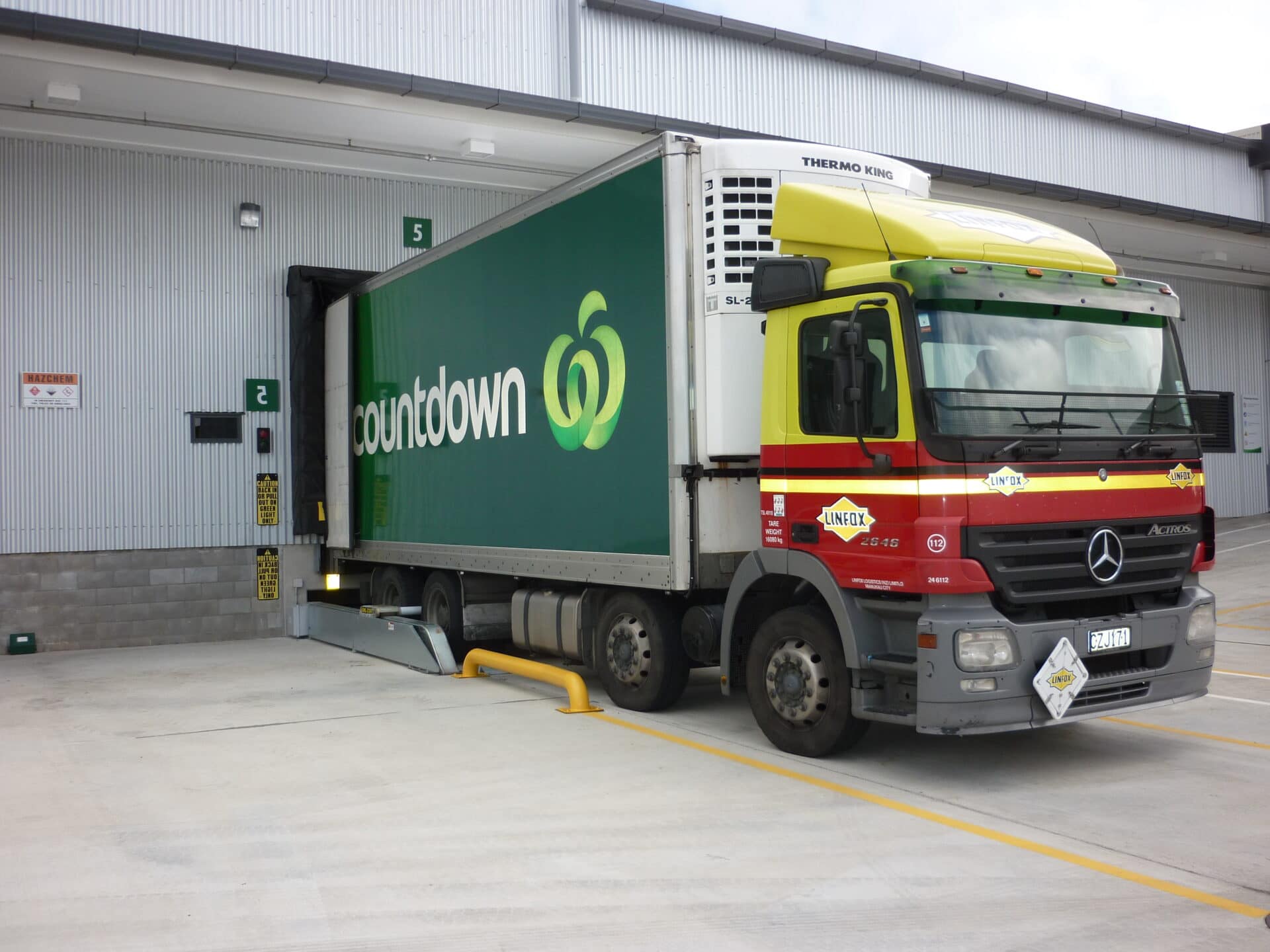 Automatic Global Wheel Lock Truck Restraint - Ulti Group NZ