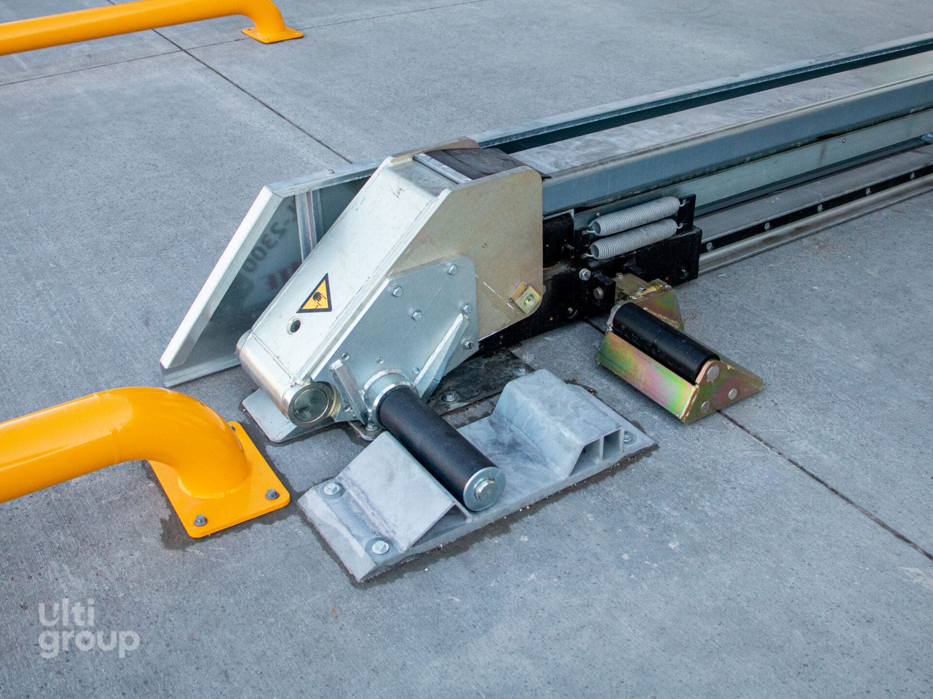 Automatic Global Wheel Lock Truck Restraint - Ulti Group